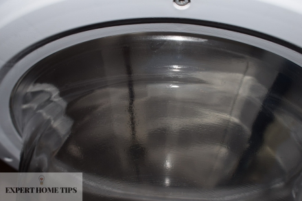 How To Clean Your Mouldy Washing Machine (& Make It Sparkle!) - Expert ...