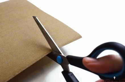 20 UNBELIEVABLE Uses For Sandpaper (That Really Work!) - Expert Home Tips